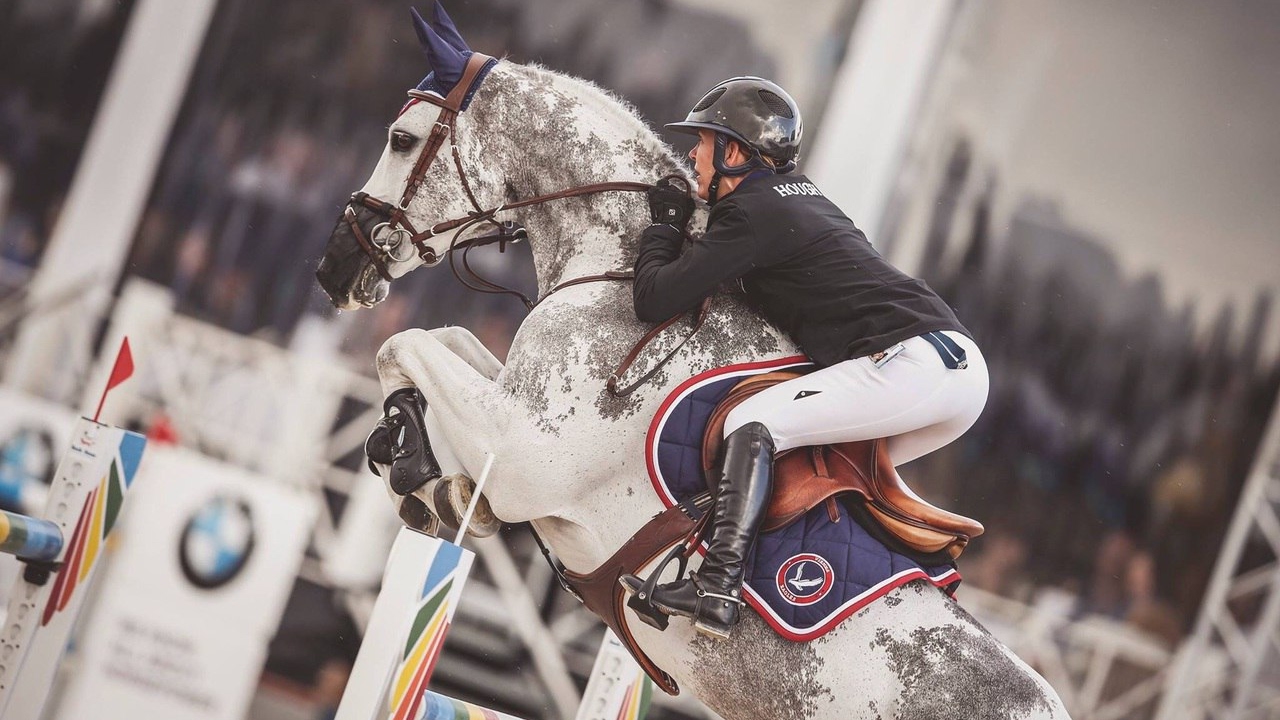 Light Em Up || Show Jumping Music Video - Total Horse Channel ...